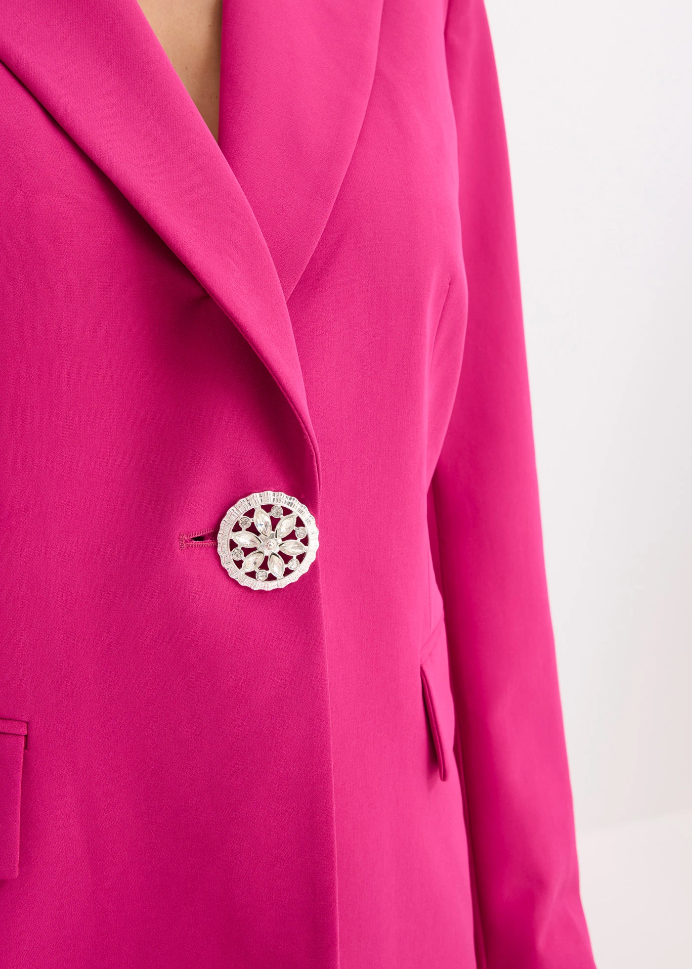 Sacou cu nasture decorativ • preţ 139,90 lei • magazin bonprix